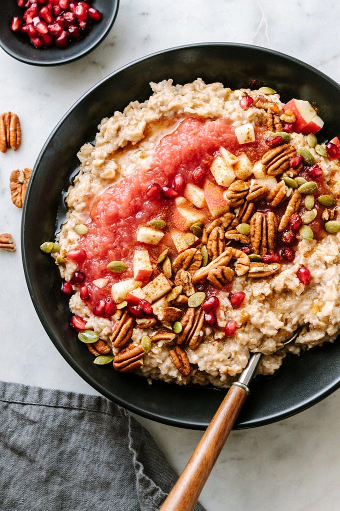 Healthy Bowl Of Cinnamon Oatmeal - The Simple Veganista